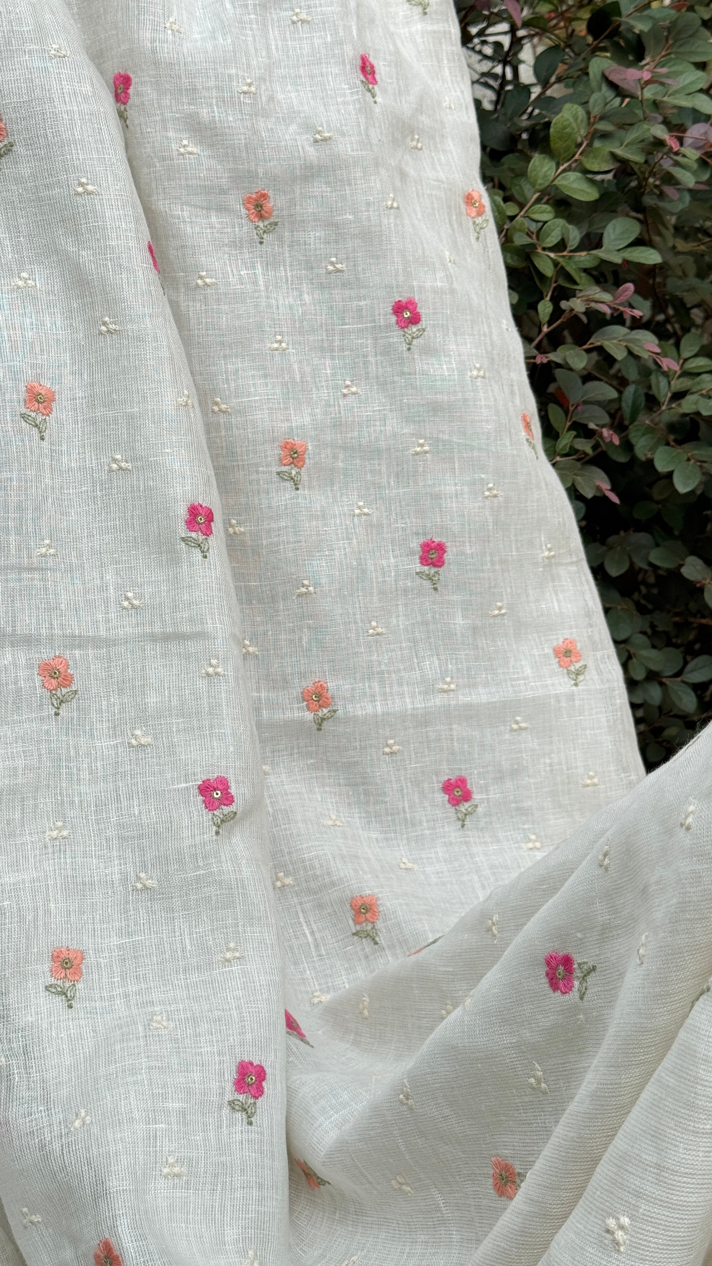 Embroidered Linen Fabric – Thottathil Silks